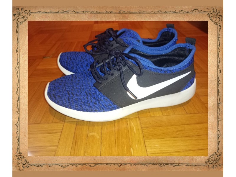 NIKE patike br 39