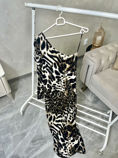 LEOPARD MAXI DRESS