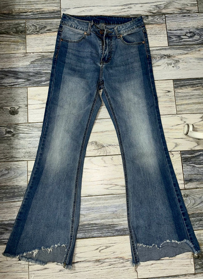 GUESS JEANS