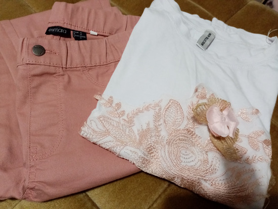 Prljavo roze pantalone i bluza poklon 500