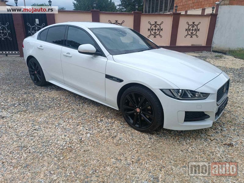 Jaguar XE R-Sport 4x4