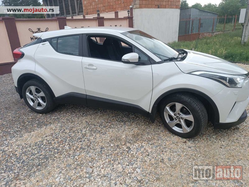 Toyota C-HR TURBO 4x4