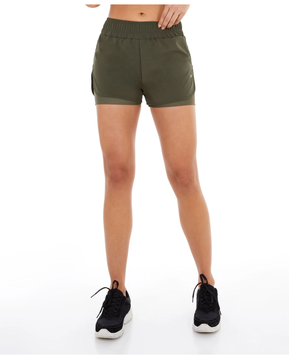 Shorts Tecnospan Abertura Lateral Verde Militar