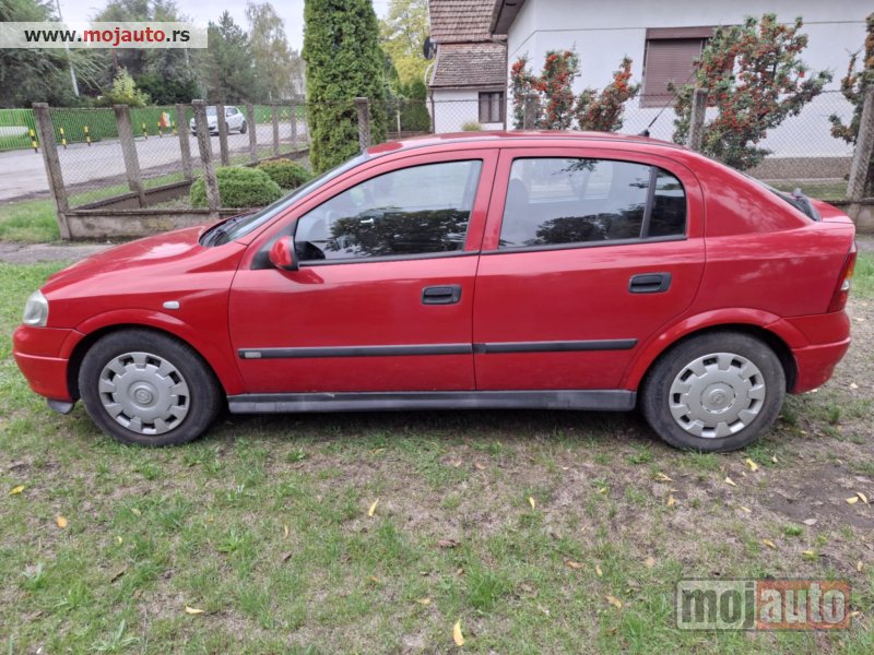 Opel Astra 1,6 8v