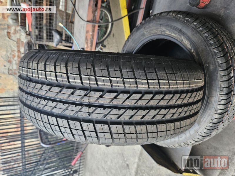 205-55-16 Michelin nova guma sa rez Tocka