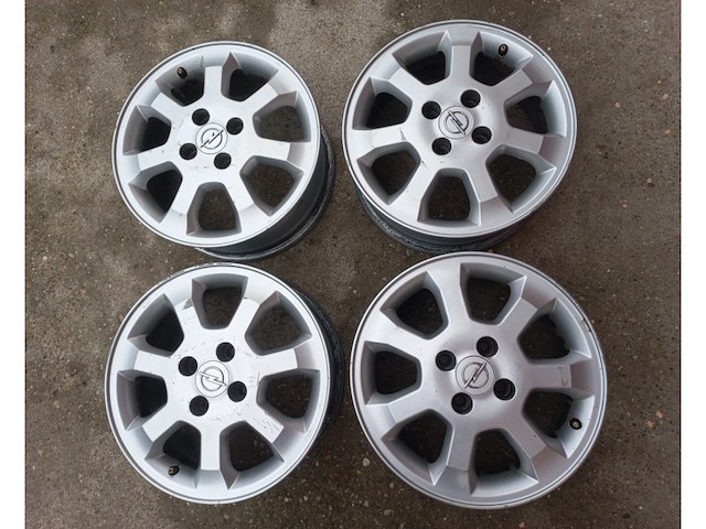 Opel astra G alu felne 4x100 R15