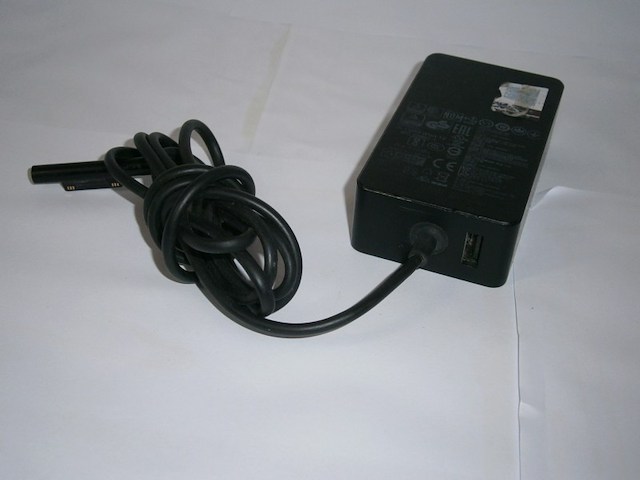 1-01 Microsoft 1706 punjac 15V-4A   65W