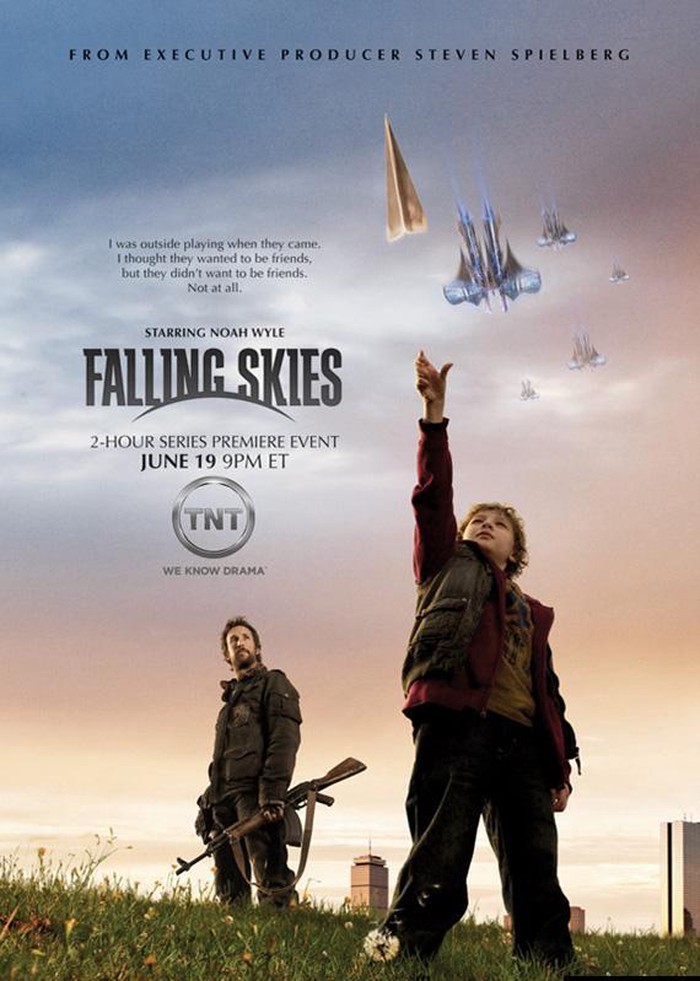 FALLING SKIES PRODAJEMO SERIJU IZ NASLOVA Serija je kompletna sa