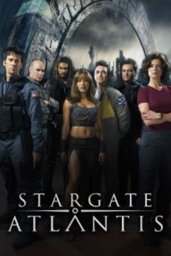 Stargate atlantis prodajemo seriju iz naslova serija je kompletna sa