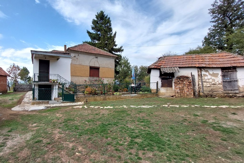 Valakonje-kuće sa imanjem 39kvm+9ha44a73kvm ID#25831 80.000 €