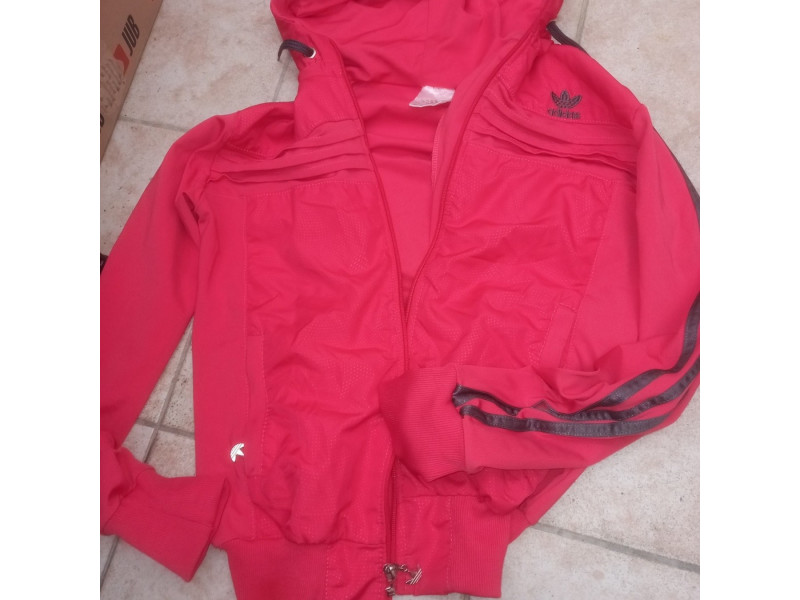 ADIDAS ODLICNA TRENERKA VEL M 38