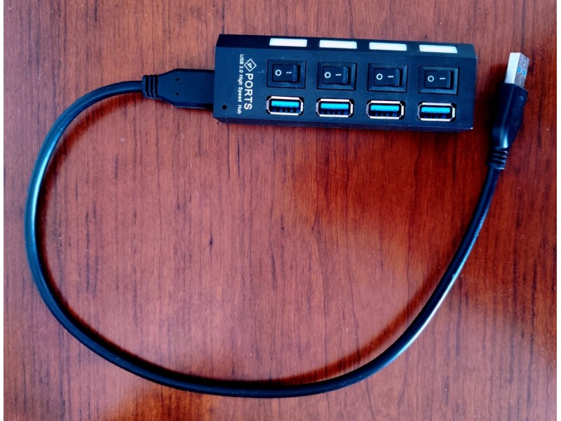 USB 3.0 Hub 4 port sa prekidačima