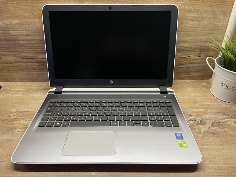 Laptop HP Pavilion i7 5500U 250 SSD 8GB