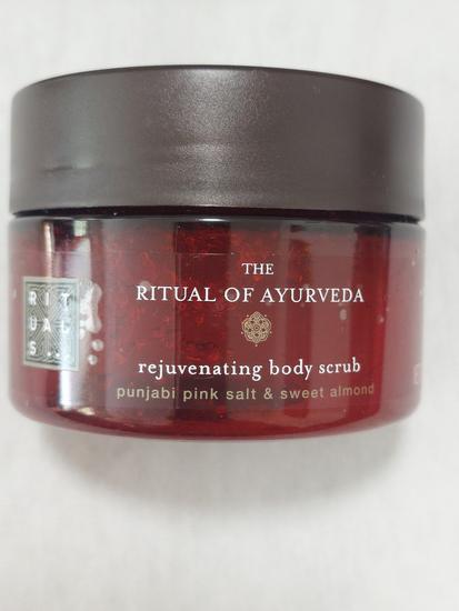 Rituals of ayurveda body scrub Rezervisano