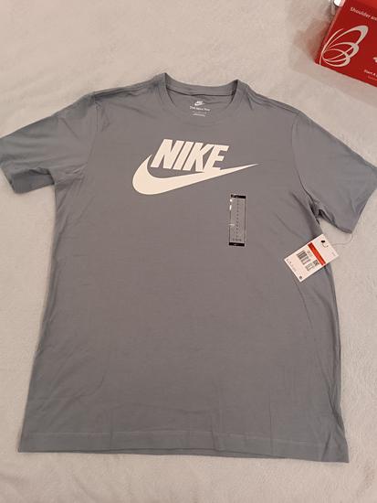 Nike original novo snizeno na 2200din