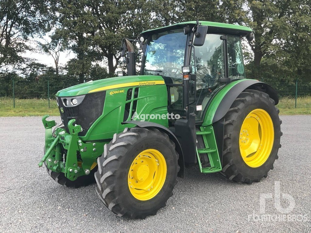 Prodaje se John Deere 6090MC traktor točkaš na aukciji