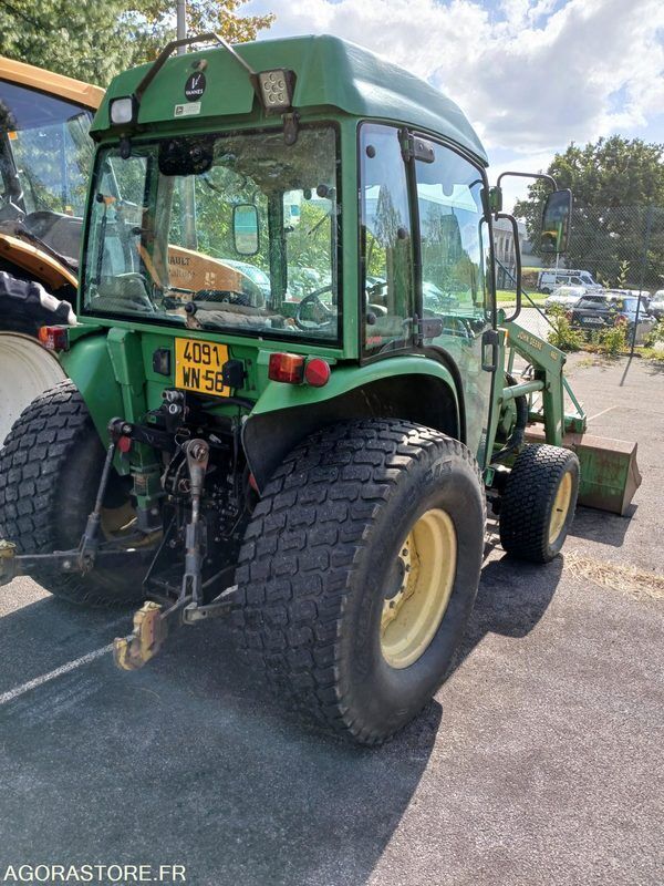 Prodaje se John Deere 4500 mini traktor na aukciji