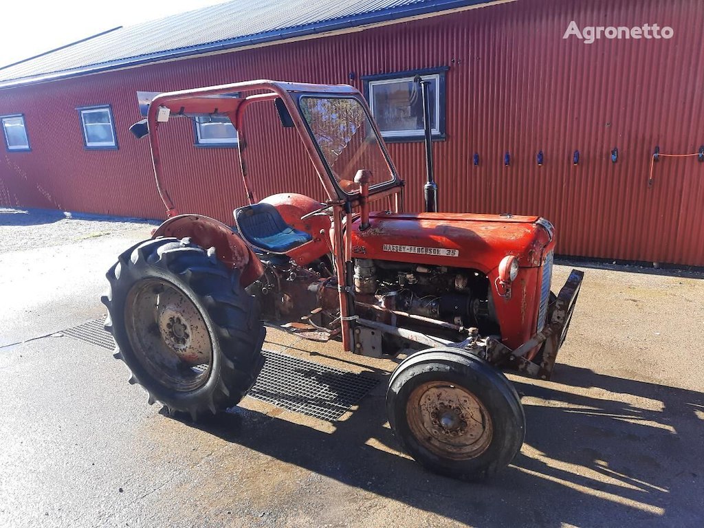 Prodaje se Massey Ferguson 35 mini traktor na aukciji