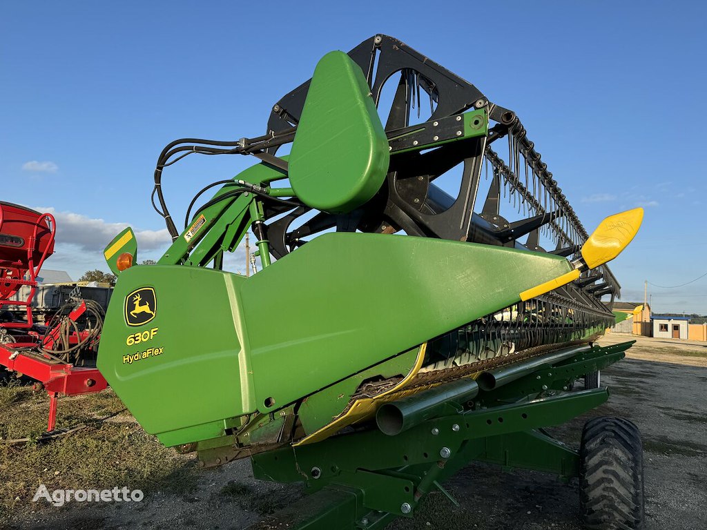 John Deere 630F adapter za žito