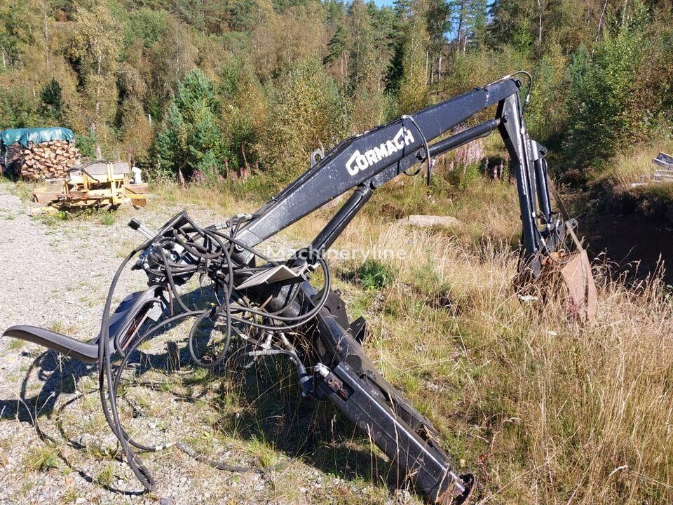 Prodaje se Cormach traktorski bager na aukciji