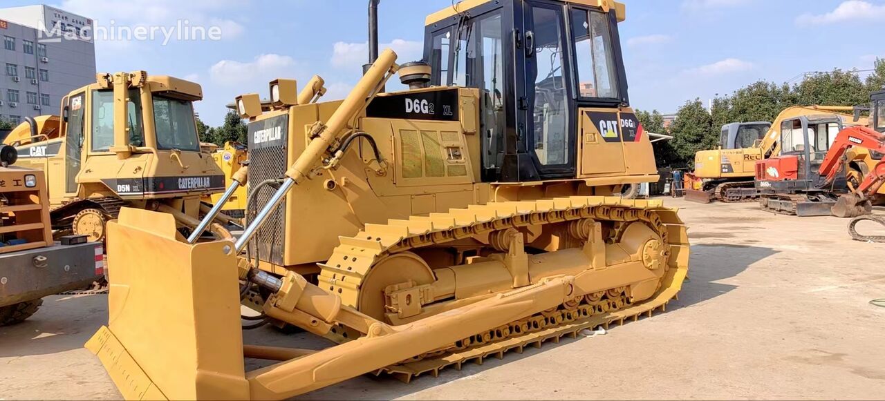 Caterpillar D6G buldožer