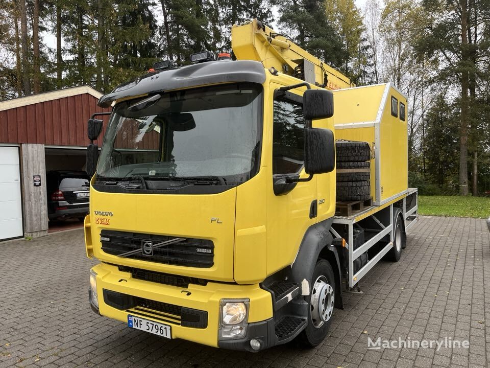 Volvo FLL 290 auto dizalica s korpom