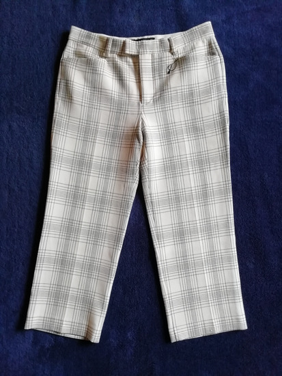 Zara 3/4 pantalone na peglu