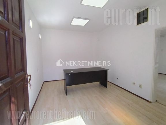 #47846, Izdavanje, P.P., BANJICA, 350 EUR