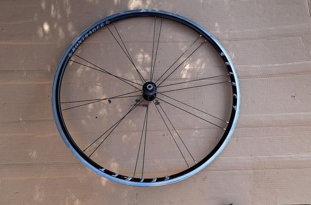 Prednji točak Bontrager Select 28"