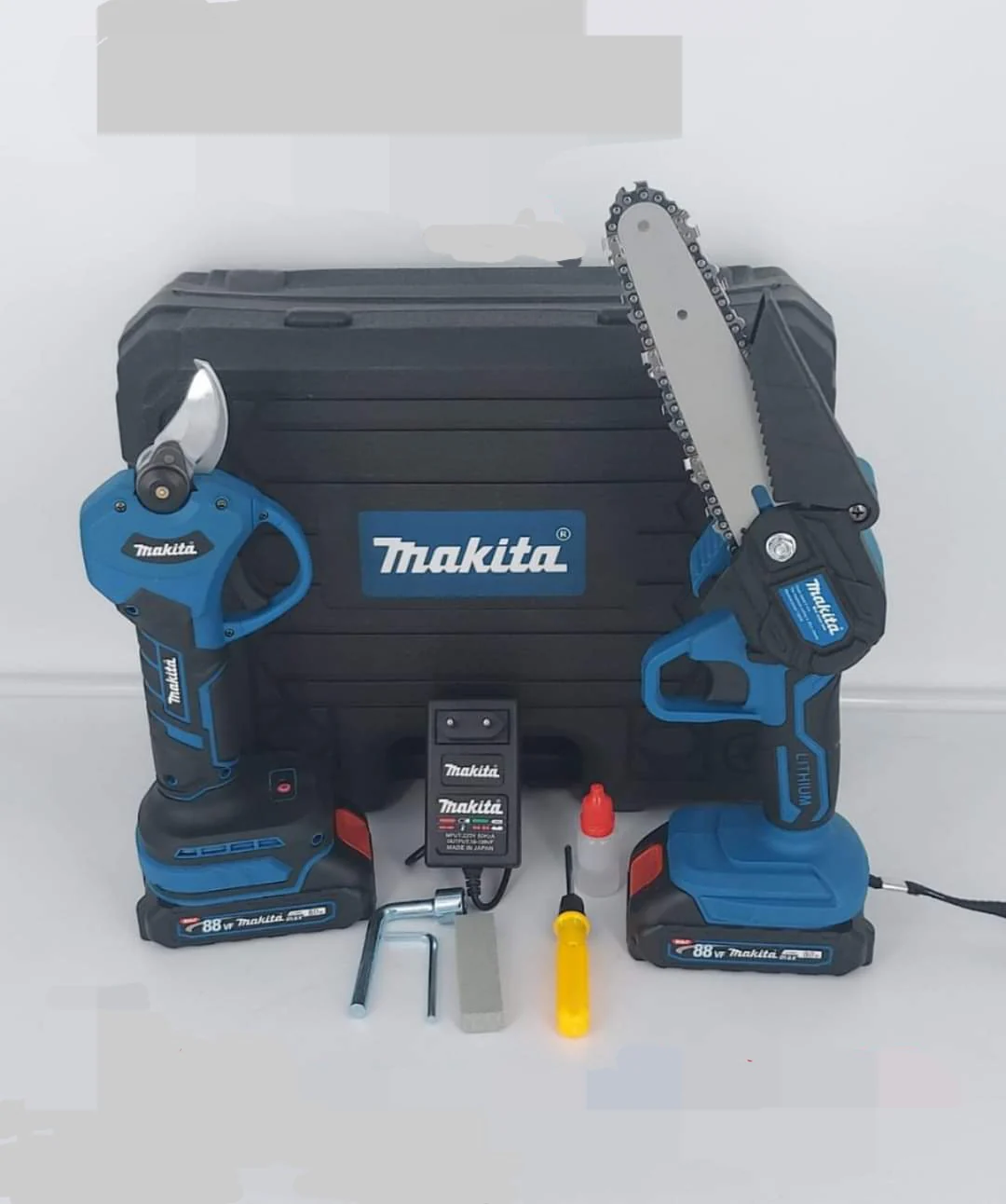 Makita aku set Testera i Makaze 88v dve baterije