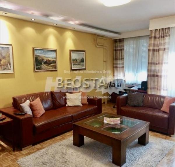 Bulevar Milutina Milankovica, Trosoban stan za izdavanje, 76m2, 1.100€