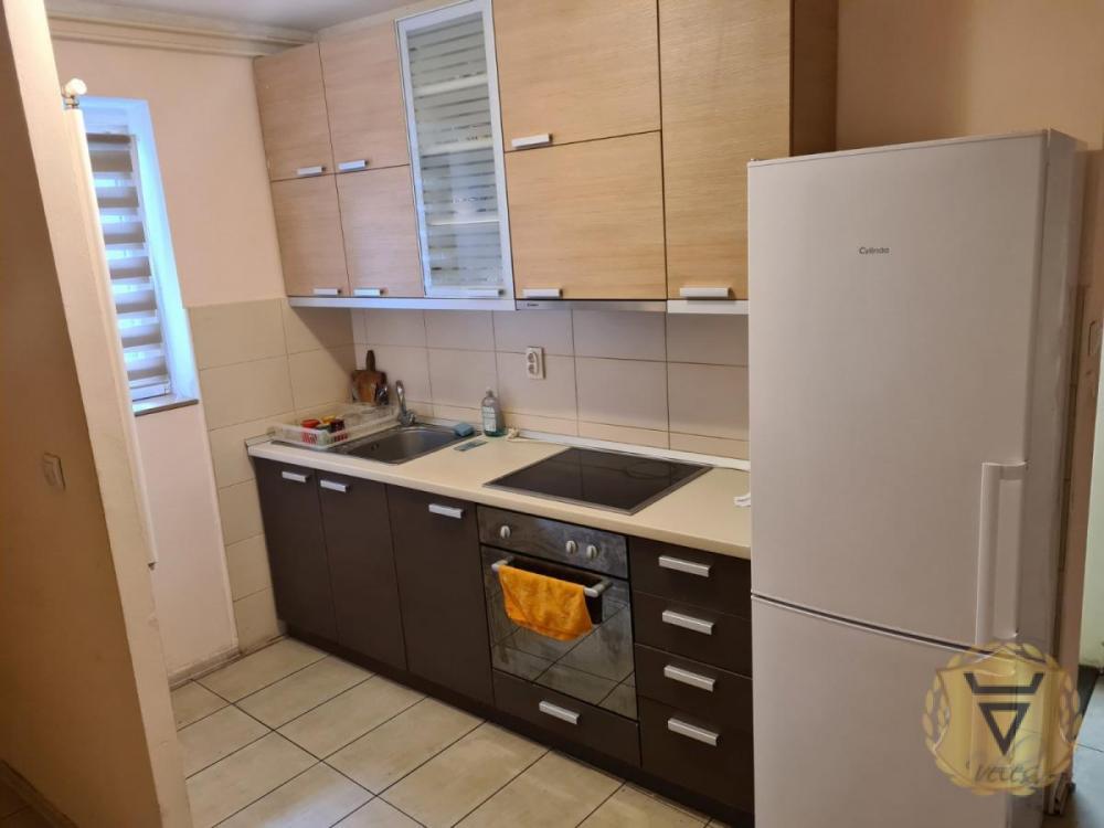 Dvoiposoban stan za izdavanje, 60m2, 750€