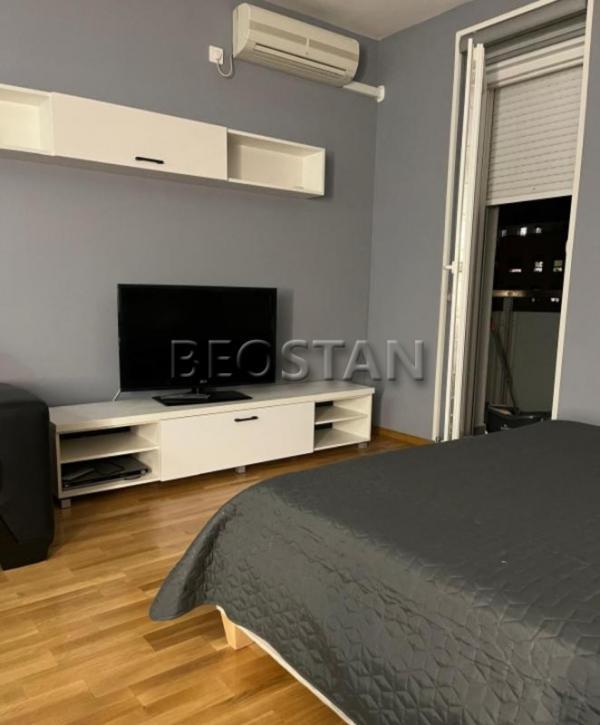 Tosin Bunar, Dvosoban stan za izdavanje, 36m2, 750€