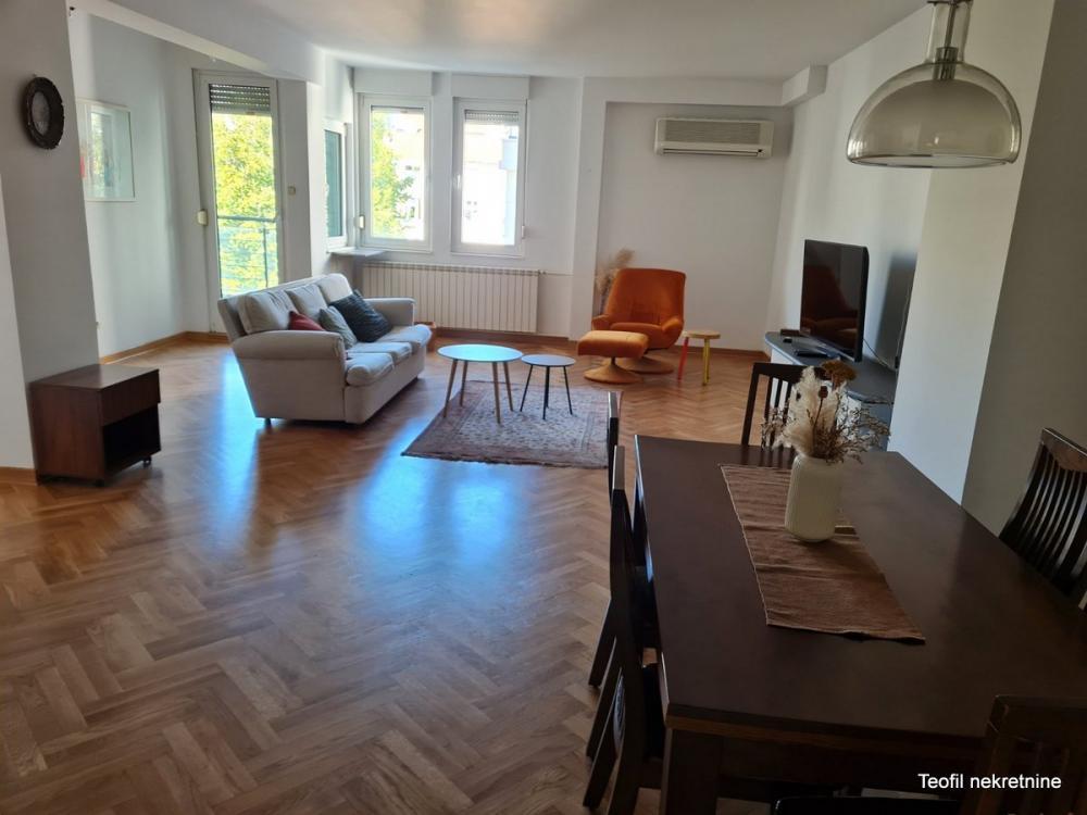 Mutapova, Petosoban stan za izdavanje, 130m2, 1.600€