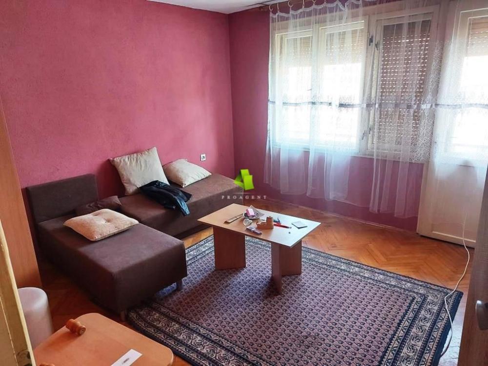 Kuća na prodaju, 300m2, 220.000€