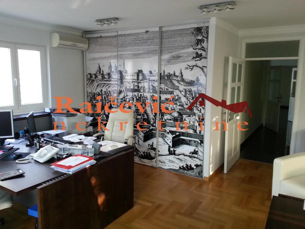 Dragacevska, Lokal na prodaju, 150m2, 335.000€