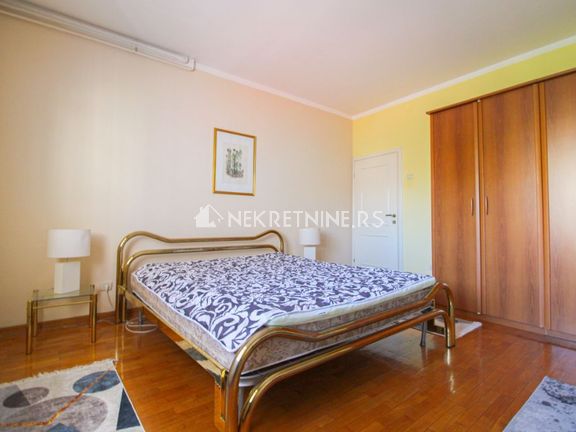 106m2. Cvijićeva. Elegant three bedroom apartment. Longer term rent only