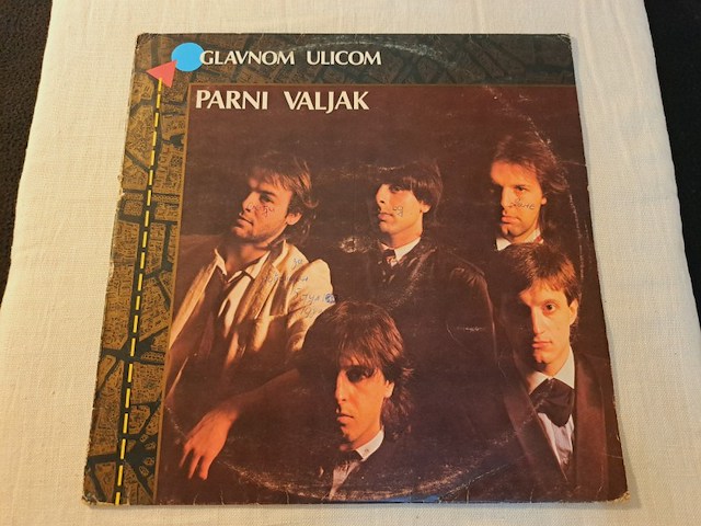 Parni valjak - Glavnom ulicom