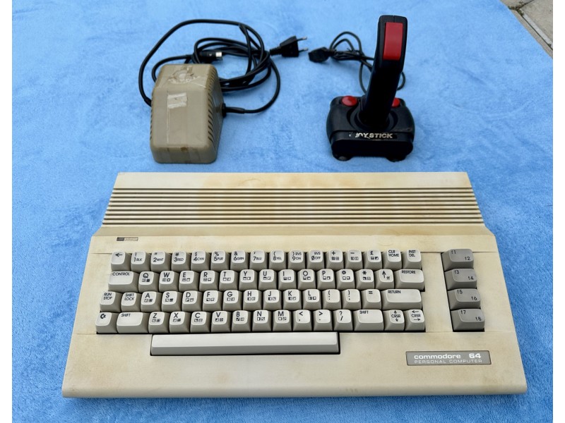 Commodore 64 kompjuter kolekcionarski primerak