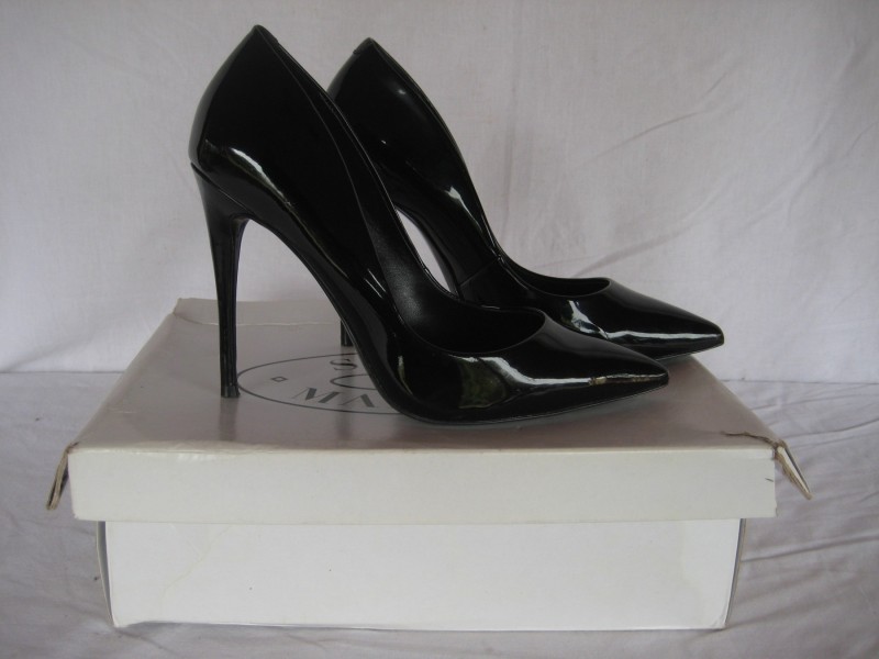 ORIGINAL " STEVE MADDEN " SALONKE