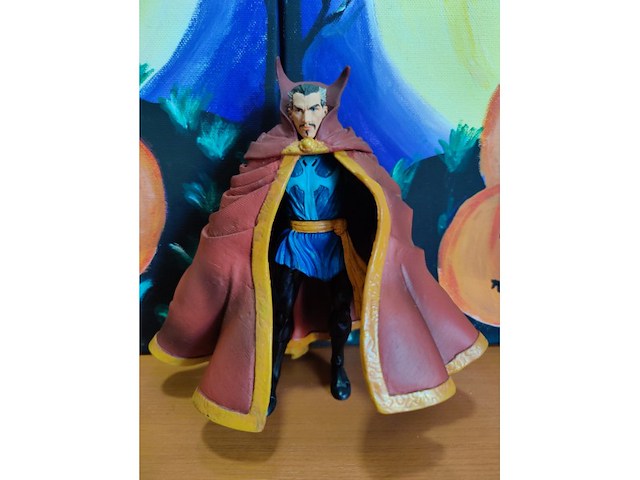 ToyBiz Marvel Legends Dr. Strange akciona figura