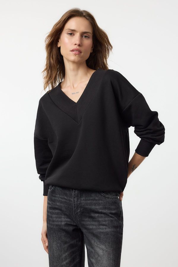 Trendyol Black Oversize/Wide Fit Thick V-neck Knitted Sweatshirt