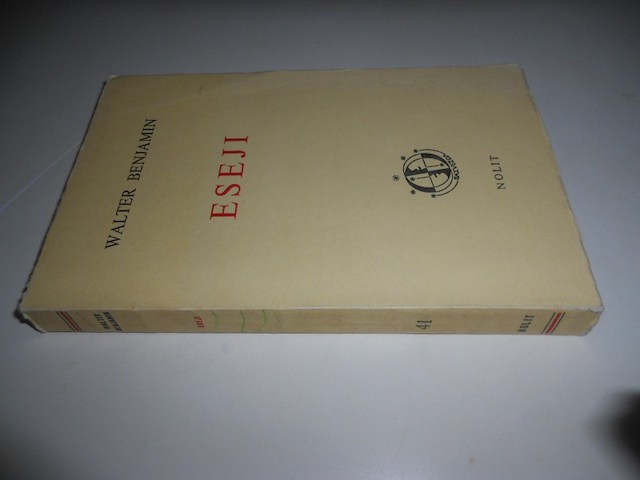 ESEJI Walter Benjamin