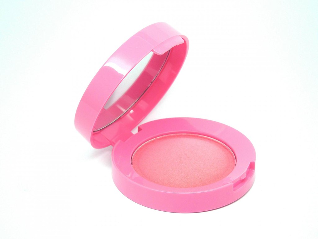 W7 Candy Blush rumenilo - Angel Dust