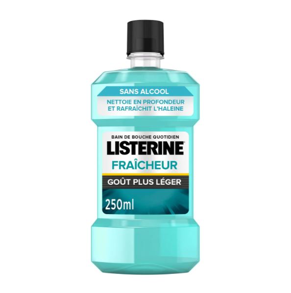 Listerine Mild Freshness tečnost za ispiranje usta, 250ml