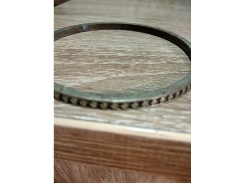 VINTAGE-sa sitnim cirkonima