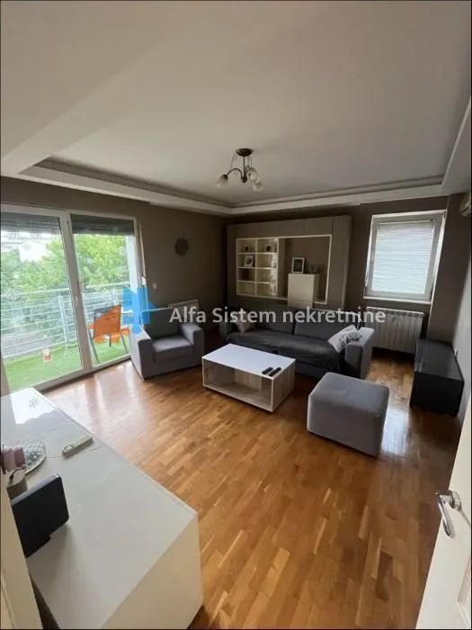 Izdavanje, četvorosoban stan, 86m2, Voždovac, Beograd