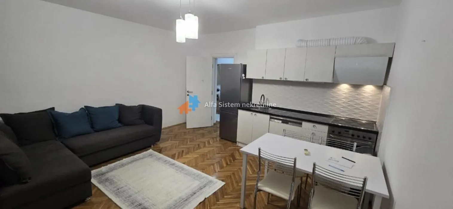 Izdavanje, dvosoban stan, 50m2, Đeram Pijaca, Beograd