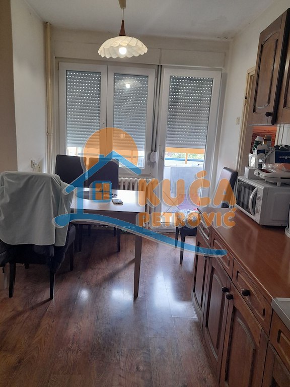 Trosoban stan, 70 m2, Ćele kula, Prvomajska ID: p-012558