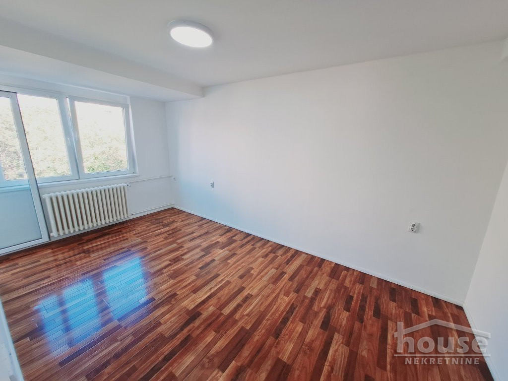 Stan,NOVI SAD,BULEVAR 40m2,93200€ , ID: 1062563